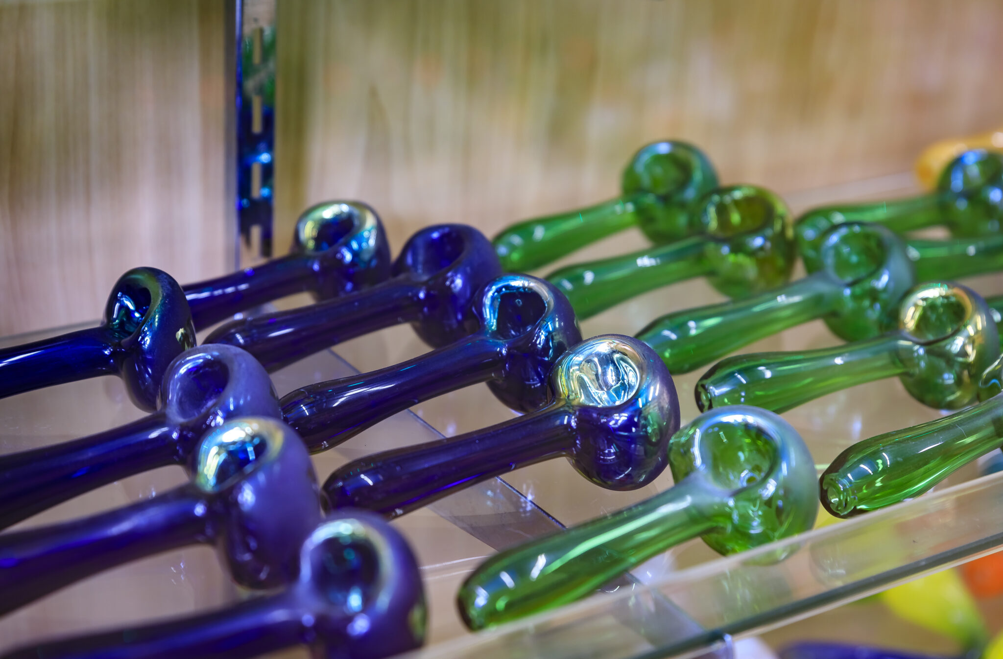 Artisan Glass Pipes: The Must-Have Trend for Every Smoker | KC Smokz ...
